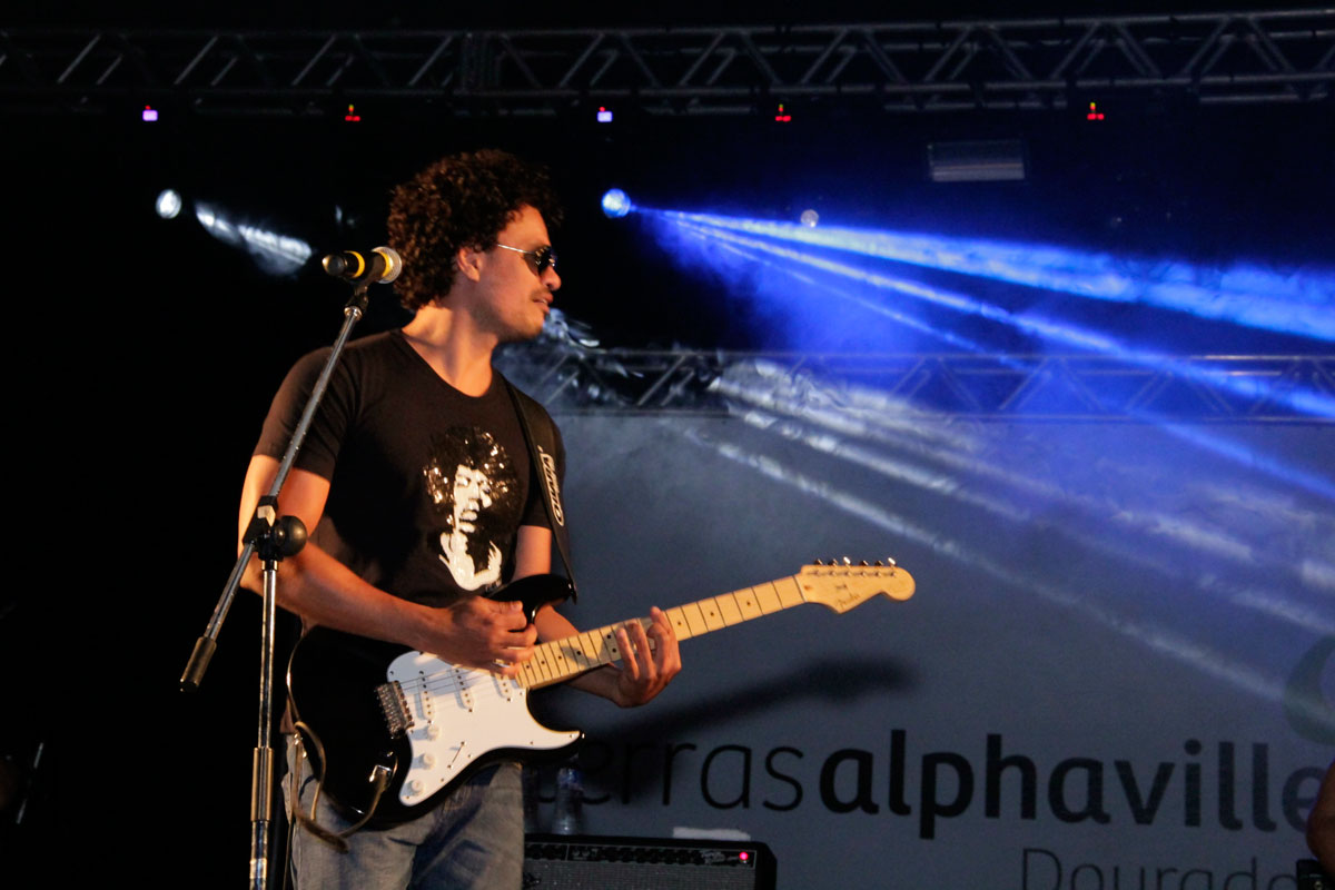 Show de Leo Maia marca lançamento de Alphaville Dourados | Contexto ...